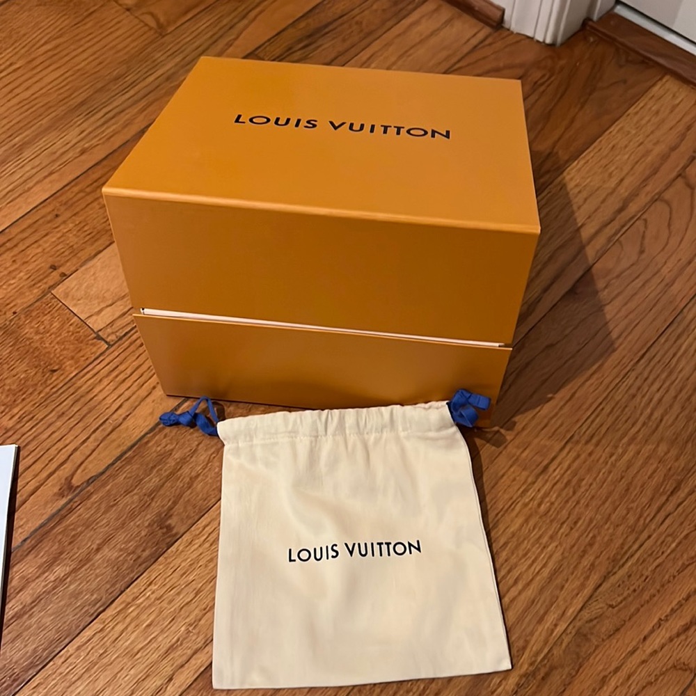 Louis Vuitton Box With Bag - Gem